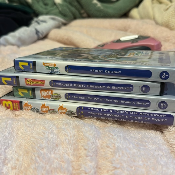 videonow | Media | Videonow Color Dvd Bundle | Poshmark